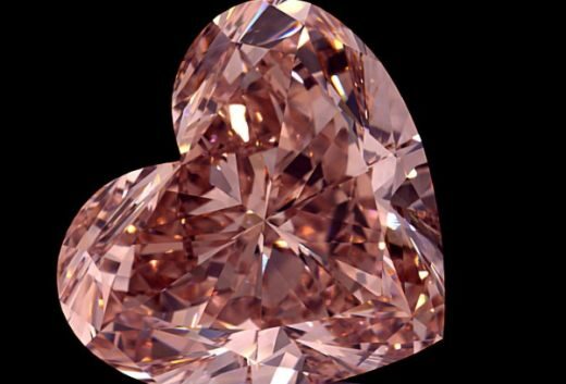 Lucapa dévoile un diamant rose taillé de 15 carats - Rubel & Ménasché